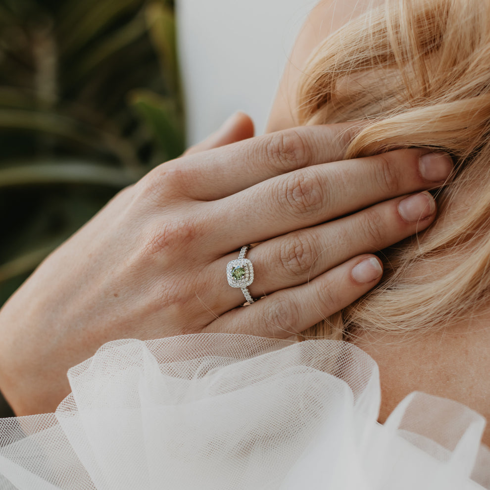 Platinum 0.51tdw Round Brilliant Green Lab Diamond With Double Halo And ...